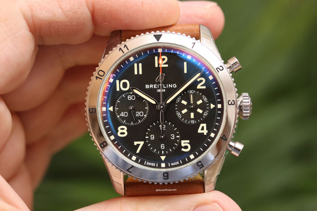 Breitling Classic AVI Chronograph 42. Fotos en vivo y precio - Horas y ...