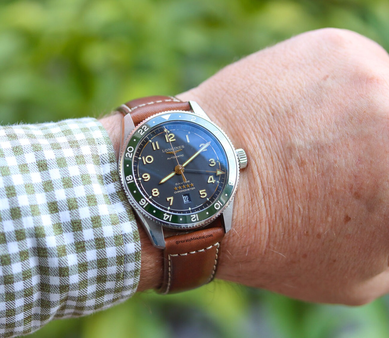 ¿Qué es un reloj GMT y cómo funciona? - Horas y Minutos