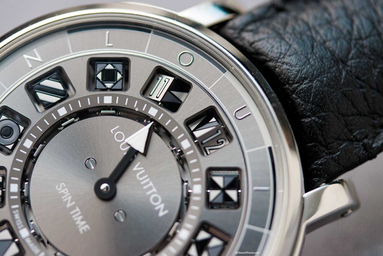 Louis Vuitton Escale Spin Time. Una forma distinta de marcar las horas - Horas y Minutos