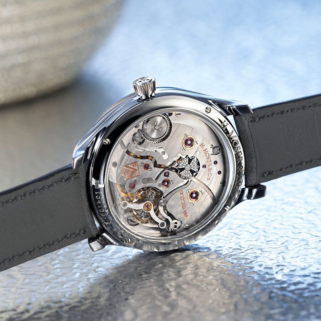 Moser Endeavour Perpetual Calendar Tantalum Blue Enamel - Horas y Minutos