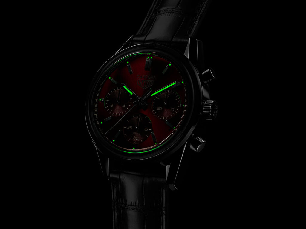 El nuevo y potente TAG Heuer Carrera Red Dial Limited Edition - Horas y ...