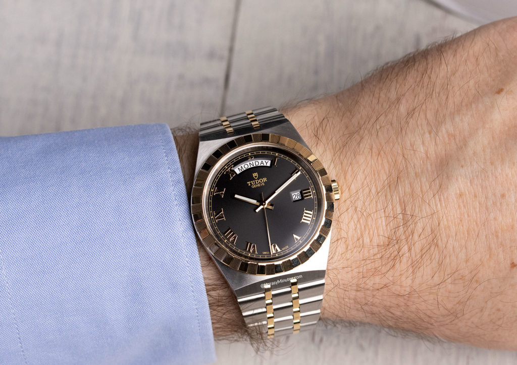 La familia Tudor Royal con más de 15 fotos en vivo y precios - Horas y ...