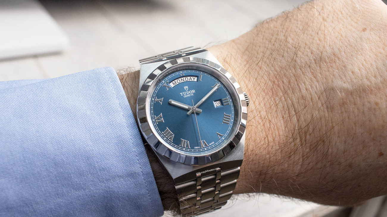 La familia Tudor Royal con más de 15 fotos en vivo y precios - Horas y ...