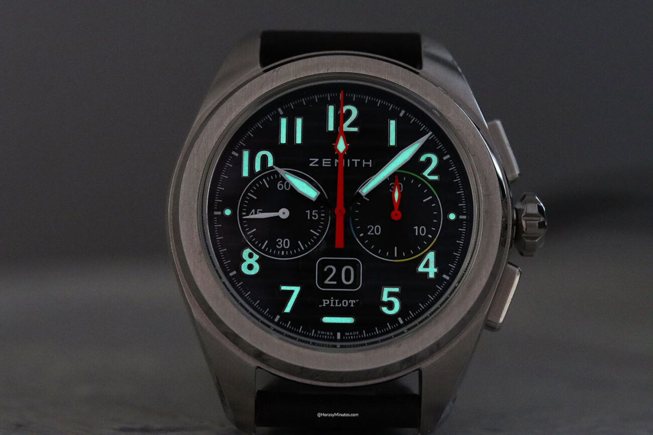 Zenith Pilot Big Date Flyback Chronograph. Fotos en vivo y precio ...